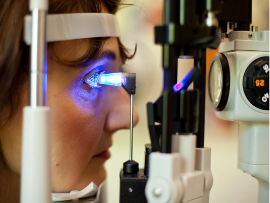 Dra. Annya Fleury - Oftalmologista - Exames